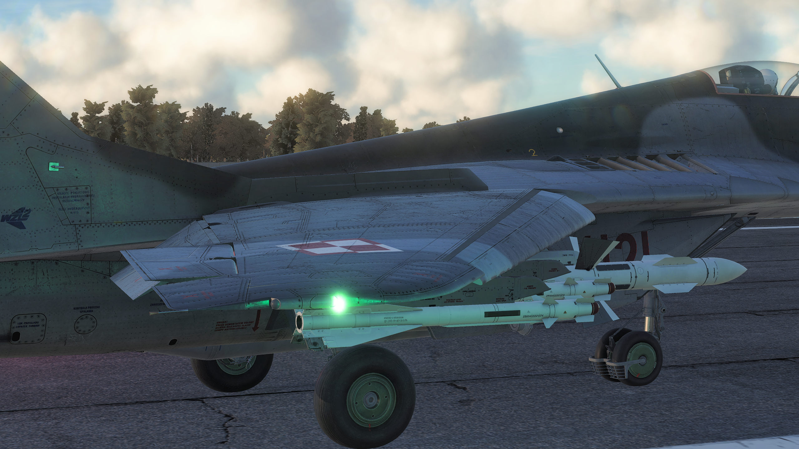 MiG-29 Realistic navigation lights glow